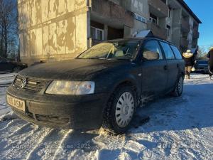 Melns Volkswagen Passat 2001 Tallina, ar dzinēja tilpumu 1.90 L un nobraukumu 361 tūkst. km par 1600 €, foto  vietnē AUTOMOTO.COM.LV