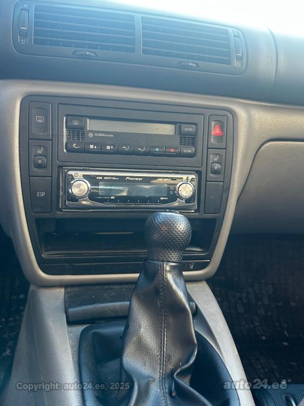 Melns Volkswagen Passat 2001 Tallina, ar dzinēja tilpumu 1.90 L un nobraukumu 361 tūkst. km par 1600 €, foto 11 vietnē AUTOMOTO.COM.LV