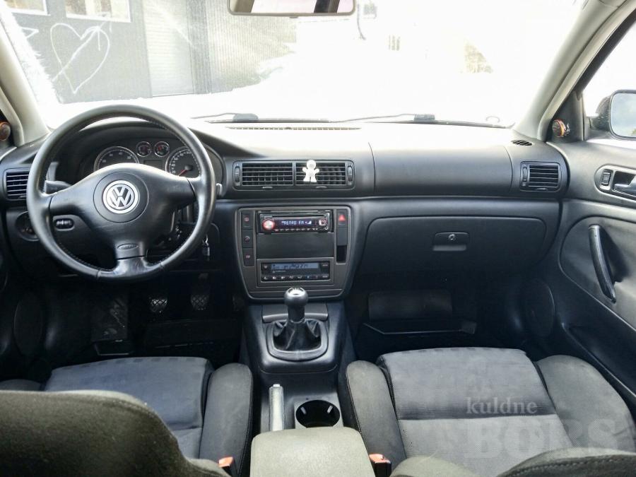 Melns Volkswagen Passat 2001 Tallina, ar dzinēja tilpumu 1.80 L un nobraukumu 330 tūkst. km par 1990 €, foto 10 vietnē AUTOMOTO.COM.LV