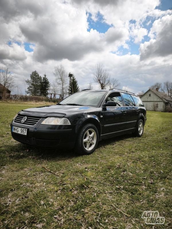 Melns Volkswagen Passat 2001 Prienai, ar dzinēja tilpumu 1.90 L un nobraukumu 333 tūkst. km par 1300 €, foto 1 vietnē AUTOMOTO.COM.LV