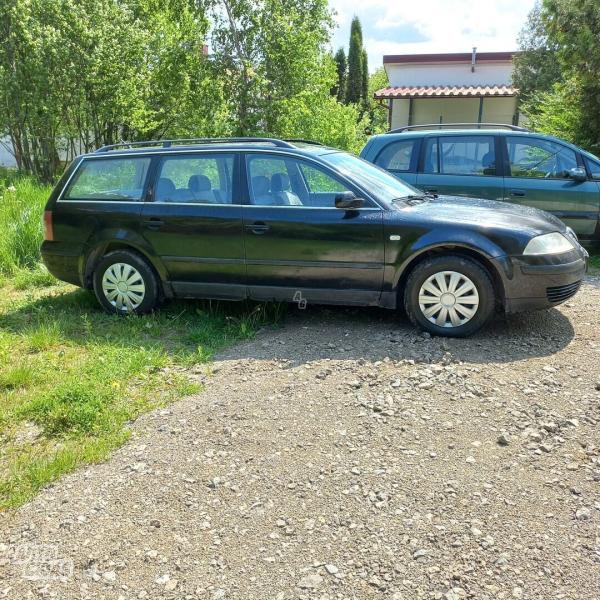 Черный Фольксваген Пассат 2001 в Вильнюс, объемом двигателя 1.90 л и пробегом 330 тыс. км за 850 €, фото 3 на AUTOMOTO.COM.LV