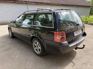 Black Volkswagen Passat 2001 in Vilnius, with an engine capacity of 1.90 L and mileage of 290 thousand km for 2500 €, photo 5 on AUTOMOTO.COM.LV