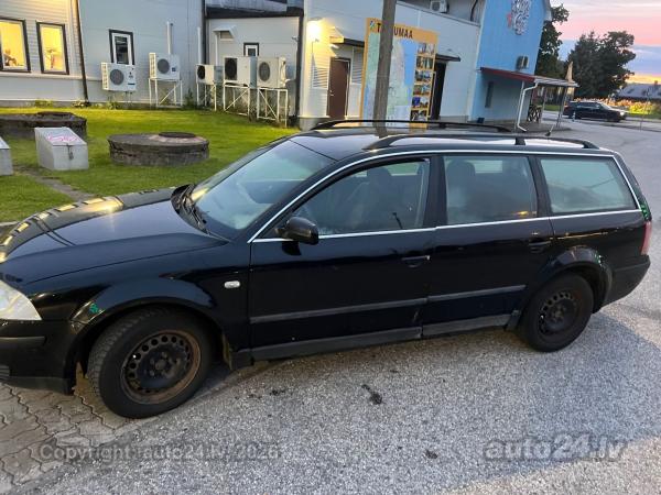 Black Volkswagen Passat 2001 in Tartu, with an engine capacity of 1.90 L and mileage of 0 thousand km for 1000 €, photo 3 on AUTOMOTO.COM.LV