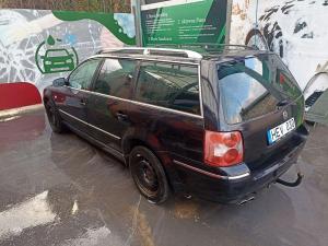 Melns Volkswagen Passat 2002 Lazdijai, ar dzinēja tilpumu 2.77 L un nobraukumu 445 tūkst. km par 2500 €, foto 4 vietnē AUTOMOTO.COM.LV