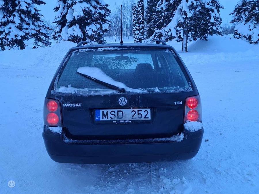 Melns Volkswagen Passat 2002 Plungė, ar dzinēja tilpumu 1.90 L un nobraukumu 342 tūkst. km par 1450 €, foto 4 vietnē AUTOMOTO.COM.LV