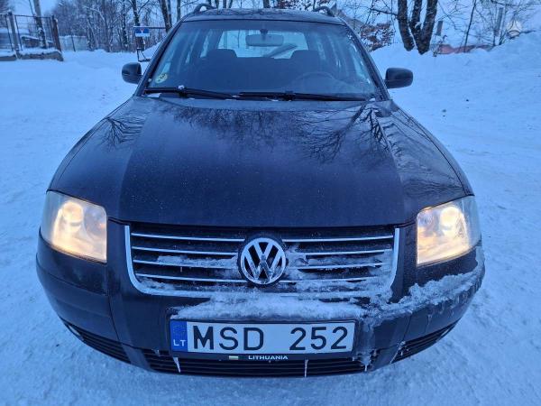 Black Volkswagen Passat 2002 in Plunge, with an engine capacity of 1.90 L and mileage of 342 thousand km for 1450 €, photo 8 on AUTOMOTO.COM.LV