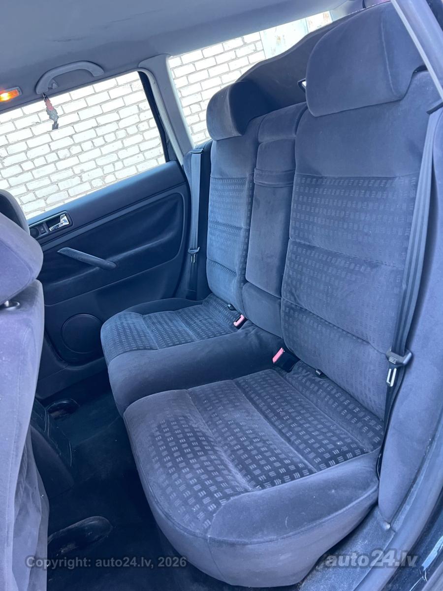 Melns Volkswagen Passat 2002 Narva, ar dzinēja tilpumu 1.90 L un nobraukumu 449 tūkst. km par 599 €, foto 15 vietnē AUTOMOTO.COM.LV