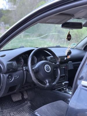Black Volkswagen Passat 2002 in Vilnius, with an engine capacity of 2.80 L and mileage of 367 thousand km for 1450 €, photo 8 on AUTOMOTO.COM.LV