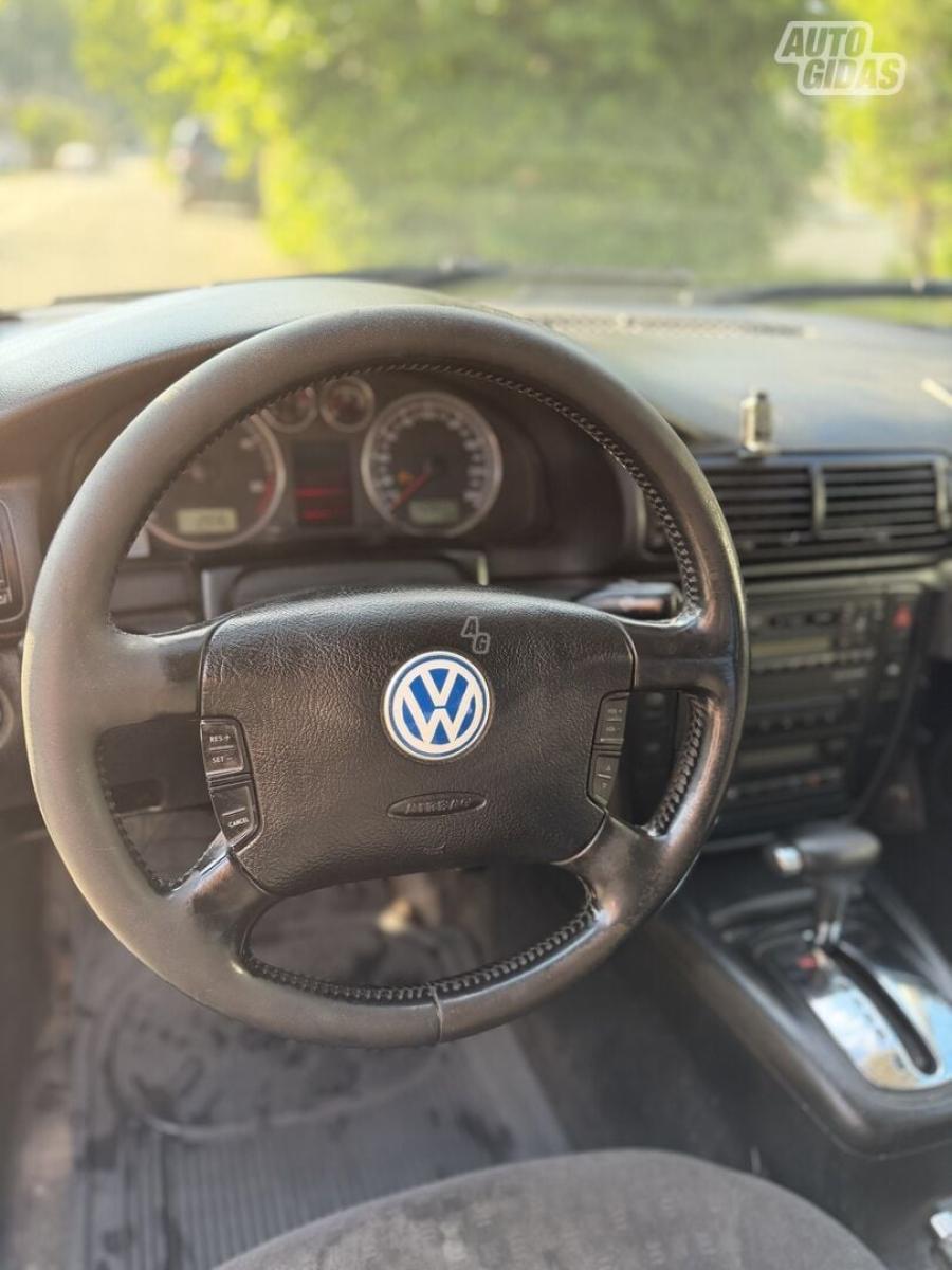 Melns Volkswagen Passat 2002 Kauņa, ar dzinēja tilpumu 1.90 L un nobraukumu 399 tūkst. km par 750 €, foto 13 vietnē AUTOMOTO.COM.LV