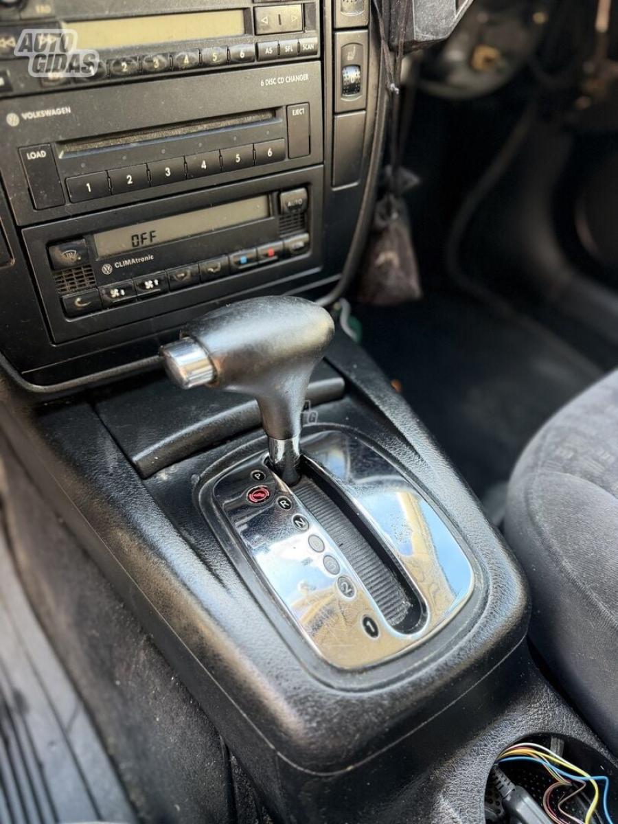 Melns Volkswagen Passat 2002 Kauņa, ar dzinēja tilpumu 1.90 L un nobraukumu 399 tūkst. km par 750 €, foto 17 vietnē AUTOMOTO.COM.LV