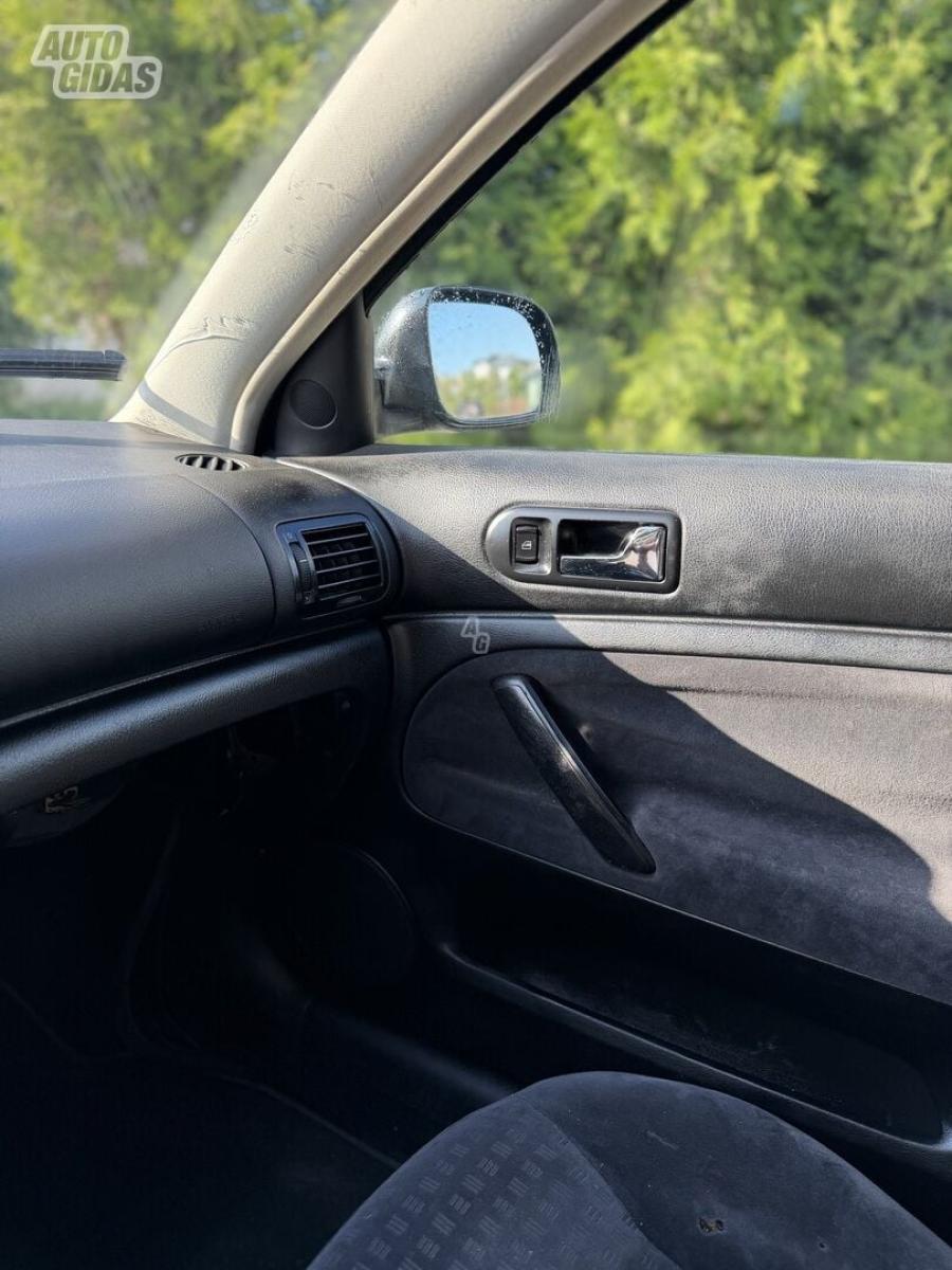 Melns Volkswagen Passat 2002 Kauņa, ar dzinēja tilpumu 1.90 L un nobraukumu 399 tūkst. km par 750 €, foto 21 vietnē AUTOMOTO.COM.LV