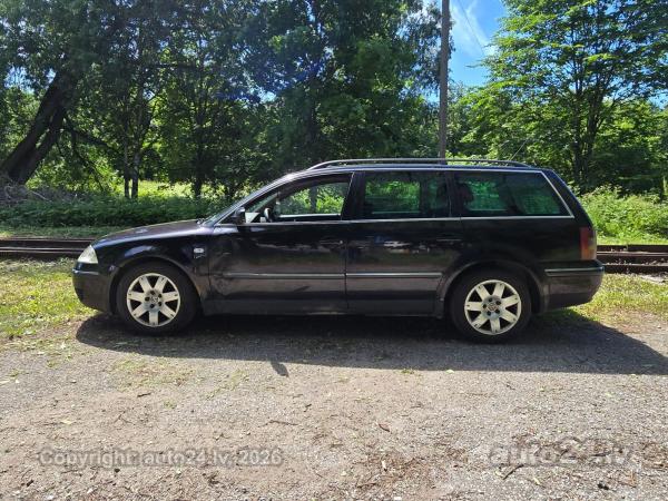 Melns Volkswagen Passat 2002 Tallina, ar dzinēja tilpumu 2.50 L un nobraukumu 423 tūkst. km par 650 €, foto 3 vietnē AUTOMOTO.COM.LV
