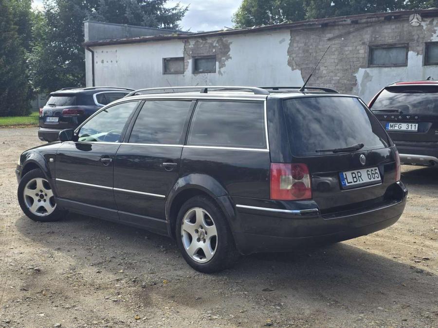 Melns Volkswagen Passat 2002 Vilkaviškis, ar dzinēja tilpumu 2.50 L un nobraukumu 440 tūkst. km par 950 €, foto 7 vietnē AUTOMOTO.COM.LV