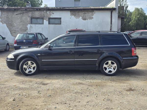 Melns Volkswagen Passat 2002 Vilkaviškis, ar dzinēja tilpumu 2.50 L un nobraukumu 440 tūkst. km par 950 €, foto 10 vietnē AUTOMOTO.COM.LV