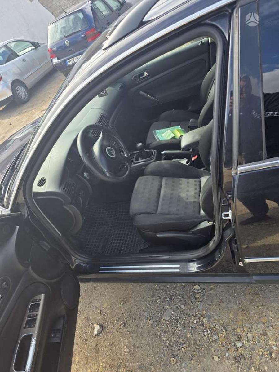 Melns Volkswagen Passat 2002 Vilkaviškis, ar dzinēja tilpumu 2.50 L un nobraukumu 440 tūkst. km par 950 €, foto 11 vietnē AUTOMOTO.COM.LV