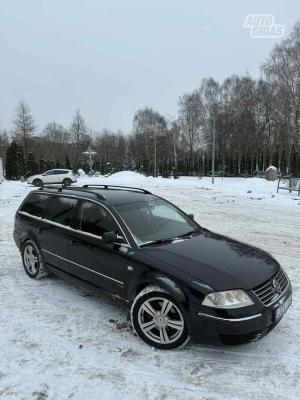 Melns Volkswagen Passat 2003 Viļņa, ar dzinēja tilpumu 2.50 L un nobraukumu 340 tūkst. km par 1550 €, foto  vietnē AUTOMOTO.COM.LV