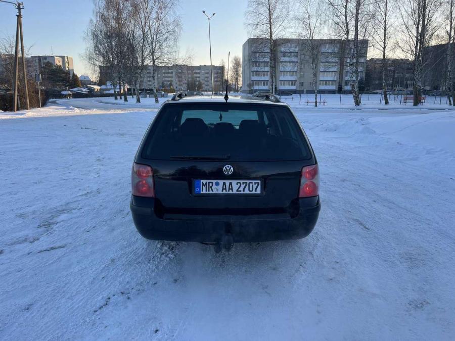 Black Volkswagen Passat 2003 in Vilkaviskis, with an engine capacity of 1.90 L and mileage of 238 thousand km for 2100 €, photo 6 on AUTOMOTO.COM.LV