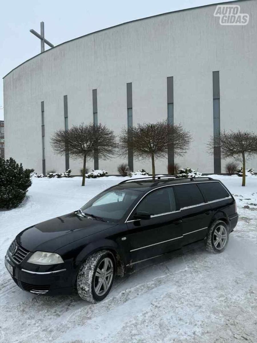Black Volkswagen Passat 2003 in Vilnius, with an engine capacity of 2.50 L and mileage of 340 thousand km for 1450 €, photo 2 on AUTOMOTO.COM.LV