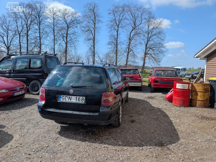 Black Volkswagen Passat 2003 in Gargzdai, with an engine capacity of 1.90 L and mileage of 399 thousand km for 800 €, photo 5 on AUTOMOTO.COM.LV