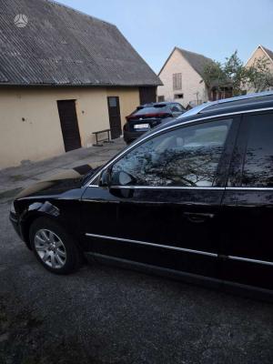 Black Volkswagen Passat 2003 in Siauliai, with an engine capacity of 1.90 L and mileage of 301 thousand km for 2200 €, photo 13 on AUTOMOTO.COM.LV