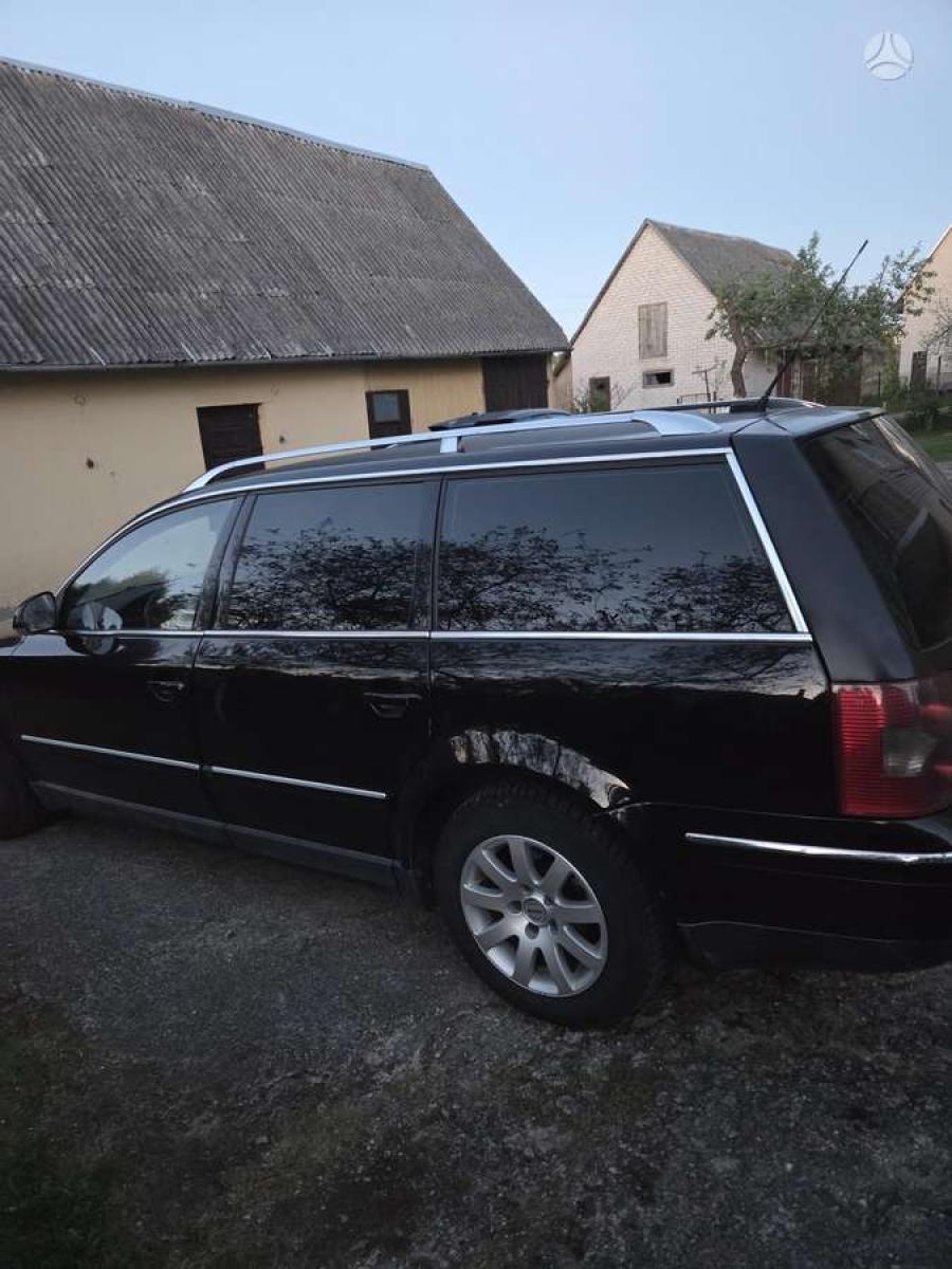 Black Volkswagen Passat 2003 in Siauliai, with an engine capacity of 1.90 L and mileage of 301 thousand km for 2200 €, photo 14 on AUTOMOTO.COM.LV
