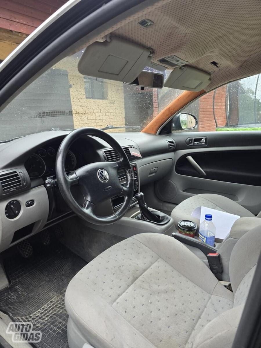 Melns Volkswagen Passat 2003 Plungė, ar dzinēja tilpumu 1.90 L un nobraukumu 306 tūkst. km par 1250 €, foto 7 vietnē AUTOMOTO.COM.LV