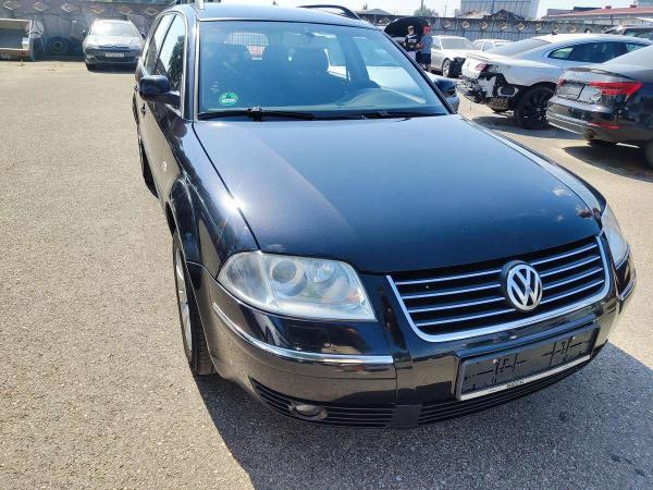 Black Volkswagen Passat 2003 in Marijampole, with an engine capacity of 1.90 L and mileage of 315 thousand km for 1799 €, photo 2 on AUTOMOTO.COM.LV
