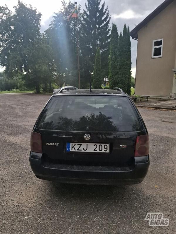 Melns Volkswagen Passat 2003 Alīta, ar dzinēja tilpumu 1.90 L un nobraukumu 350 tūkst. km par 850 €, foto 5 vietnē AUTOMOTO.COM.LV
