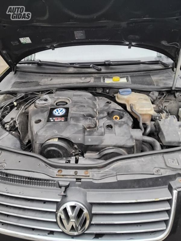 Фольксваген Пассат 2003 в Утена на AUTOMOTO.COM.LV Черный Фольксваген Пассат 2003 в Утена, объемом двигателя 1.90 л и пробегом 390 тыс. км за 1550 €, фото 10 на AUTOMOTO.COM.LV