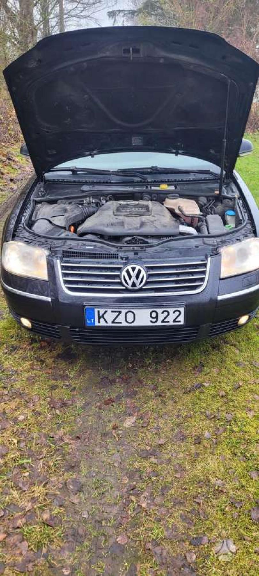 Black Volkswagen Passat 2004 in Prienai, with an engine capacity of 2.50 L and mileage of 389 thousand km for 1500 €, photo 3 on AUTOMOTO.COM.LV