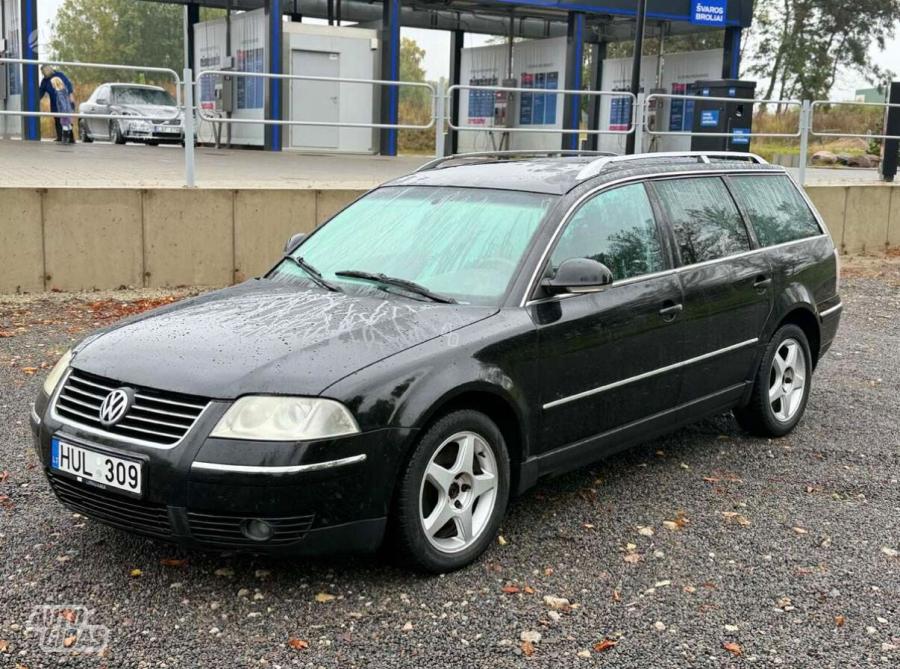 Black Volkswagen Passat 2004 in Kaunas, with an engine capacity of 2.50 L and mileage of 288 thousand km for 499 €, photo 1 on AUTOMOTO.COM.LV