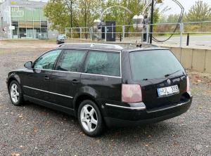 Black Volkswagen Passat 2004 in Kaunas, with an engine capacity of 2.50 L and mileage of 288 thousand km for 499 €, photo 6 on AUTOMOTO.COM.LV