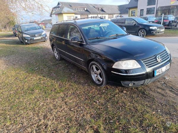 Melns Volkswagen Passat 2004 Marijampole, ar dzinēja tilpumu 2.50 L un nobraukumu 280 tūkst. km par 800 €, foto 2 vietnē AUTOMOTO.COM.LV