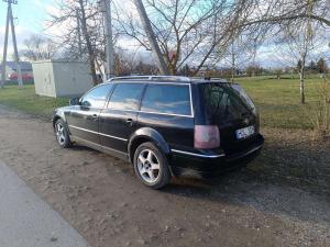 Melns Volkswagen Passat 2004 Marijampole, ar dzinēja tilpumu 2.50 L un nobraukumu 280 tūkst. km par 800 €, foto 4 vietnē AUTOMOTO.COM.LV