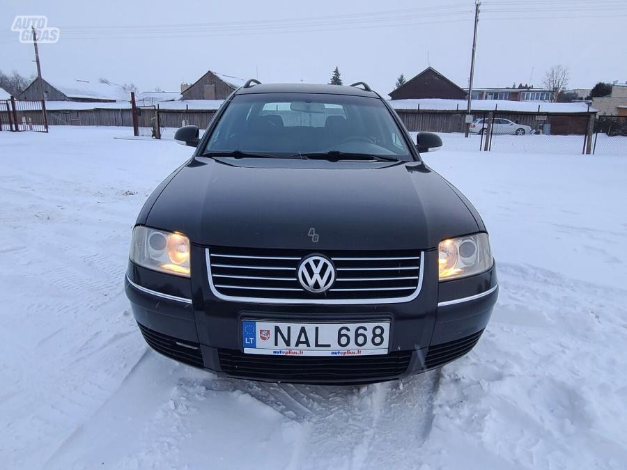 Black Volkswagen Passat 2004 in Marijampole, with an engine capacity of 1.90 L and mileage of 381 thousand km for 1650 €, photo 7 on AUTOMOTO.COM.LV