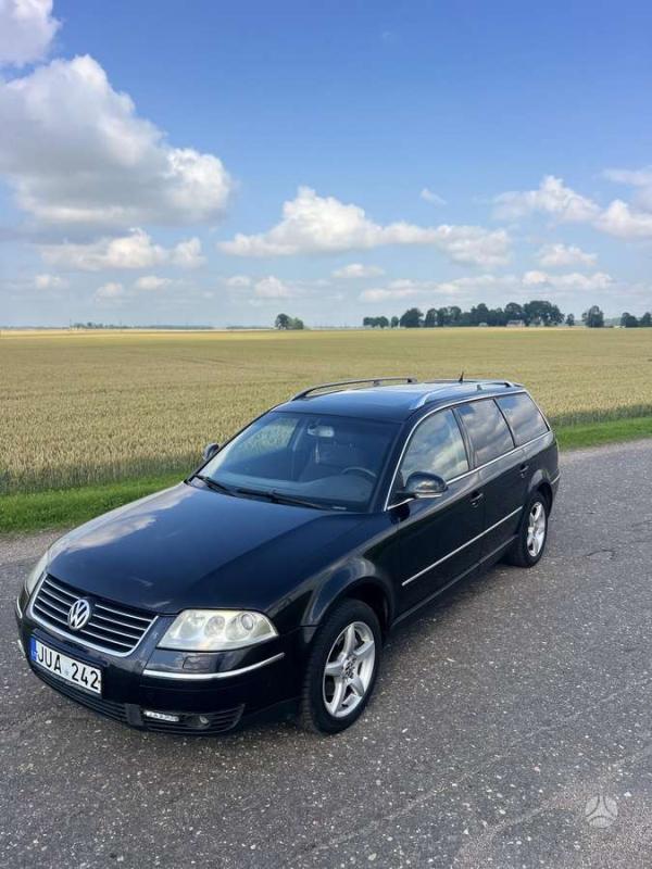 Black Volkswagen Passat 2004 in Siauliai, with an engine capacity of 1.90 L and mileage of 316 thousand km for 1450 €, photo 3 on AUTOMOTO.COM.LV