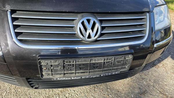 Black Volkswagen Passat 2004 in Siauliai, with an engine capacity of 1.90 L and mileage of 297 thousand km for 2150 €, photo 10 on AUTOMOTO.COM.LV