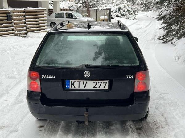 Melns Volkswagen Passat 2005 Viļņa, ar dzinēja tilpumu 1.90 L un nobraukumu 280 tūkst. km par 1350 €, foto 4 vietnē AUTOMOTO.COM.LV