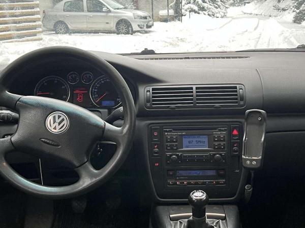 Melns Volkswagen Passat 2005 Viļņa, ar dzinēja tilpumu 1.90 L un nobraukumu 280 tūkst. km par 1350 €, foto 6 vietnē AUTOMOTO.COM.LV