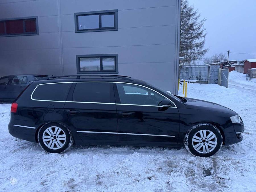 Black Volkswagen Passat 2005 in Vilnius, with an engine capacity of 2.00 L and mileage of 325 thousand km for 1150 €, photo 4 on AUTOMOTO.COM.LV