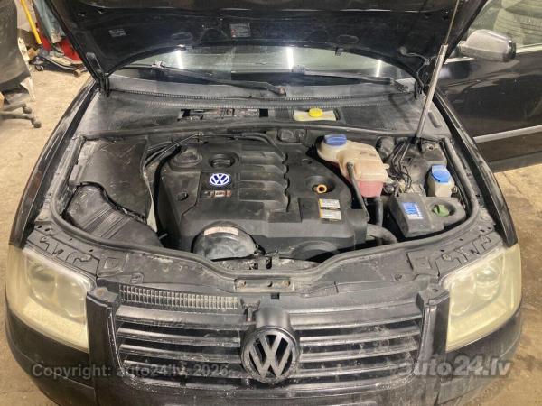 Melns Volkswagen Passat 2005 Tallina, ar dzinēja tilpumu 1.90 L un nobraukumu 0 tūkst. km par 1350 €, foto 10 vietnē AUTOMOTO.COM.LV