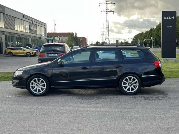 Black Volkswagen Passat 2005 in Narva, with an engine capacity of 2.00 L and mileage of 295 thousand km for 1499 €, photo 4 on AUTOMOTO.COM.LV
