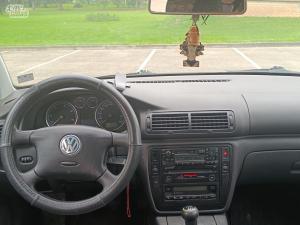 Black Volkswagen Passat 2005 in Marijampole, with an engine capacity of 1.90 L and mileage of 360 thousand km for 900 €, photo 5 on AUTOMOTO.COM.LV