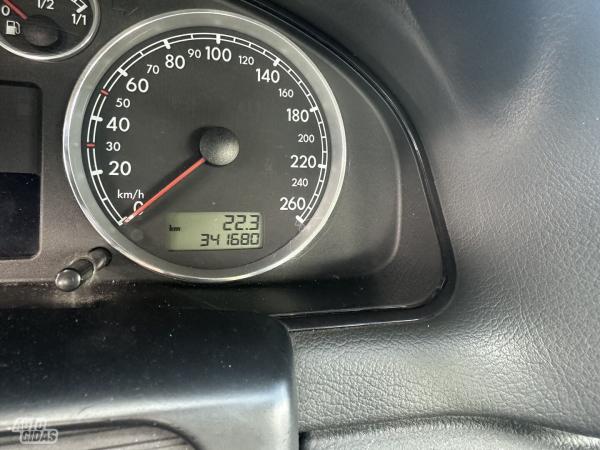 Melns Volkswagen Passat 2005 Viļņa, ar dzinēja tilpumu 1.90 L un nobraukumu 342 tūkst. km par 1750 €, foto 10 vietnē AUTOMOTO.COM.LV