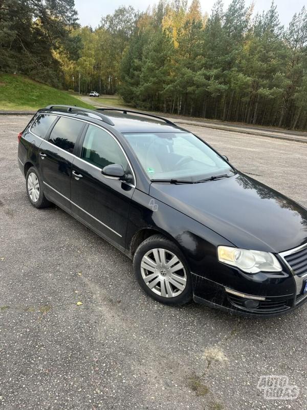 Black Volkswagen Passat 2005 in Vilnius, with an engine capacity of 2.00 L and mileage of 269 thousand km for 1750 €, photo 3 on AUTOMOTO.COM.LV