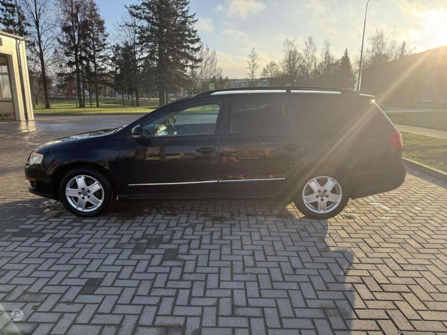 Black Volkswagen Passat 2006 in Akmene, with an engine capacity of 1.90 L and mileage of 486 thousand km for 1500 €, photo 2 on AUTOMOTO.COM.LV