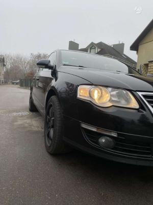 Black Volkswagen Passat 2006 in Vilnius, with an engine capacity of 1.97 L and mileage of 375 thousand km for 2300 €, photo  on AUTOMOTO.COM.LV