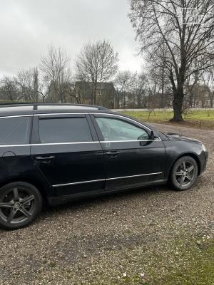 Black Volkswagen Passat 2006 in Taurage, with an engine capacity of 2.00 L and mileage of 373 thousand km for 1450 €, photo 9 on AUTOMOTO.COM.LV