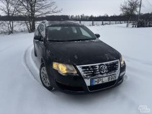 Black Volkswagen Passat 2006 in Panevezys, with an engine capacity of 2.00 L and mileage of 380 thousand km for 1500 €, photo 2 on AUTOMOTO.COM.LV