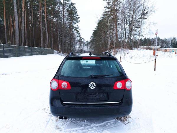 Black Volkswagen Passat 2006 in Alytus, with an engine capacity of 1.97 L and mileage of 349 thousand km for 2050 €, photo 3 on AUTOMOTO.COM.LV